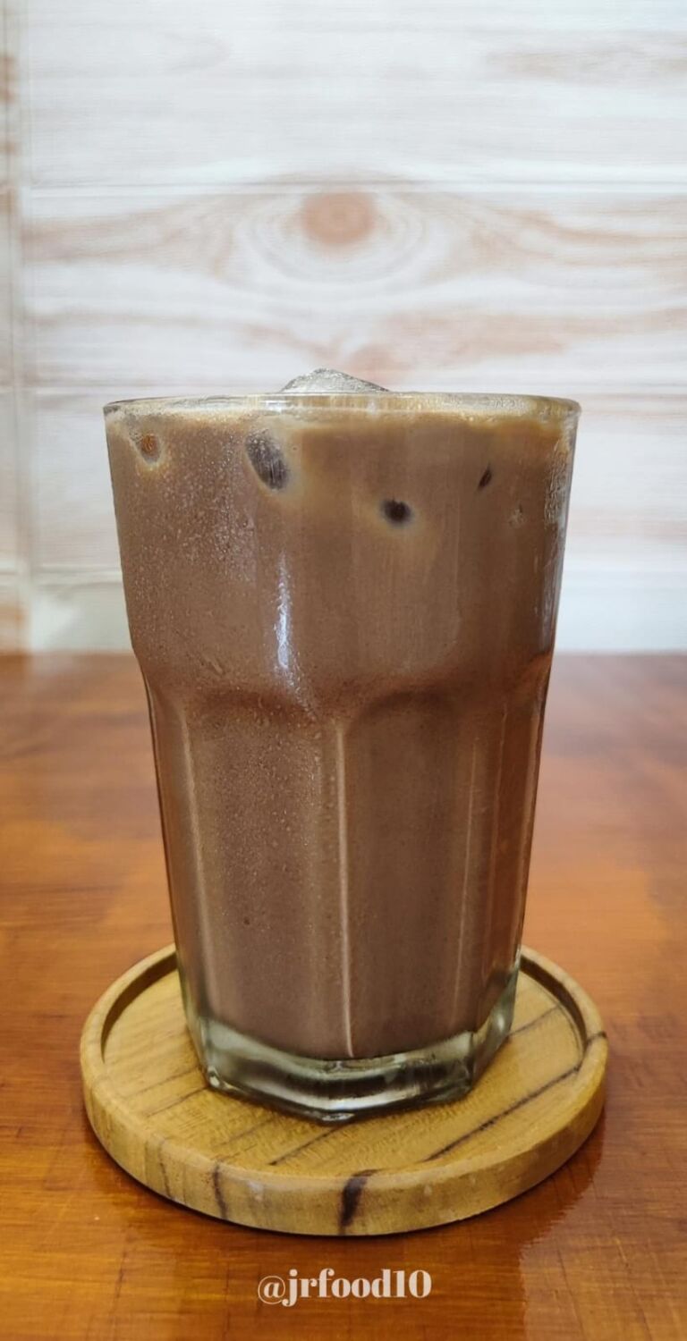 How to Make Iced Chocolate at Home - JRFOOD